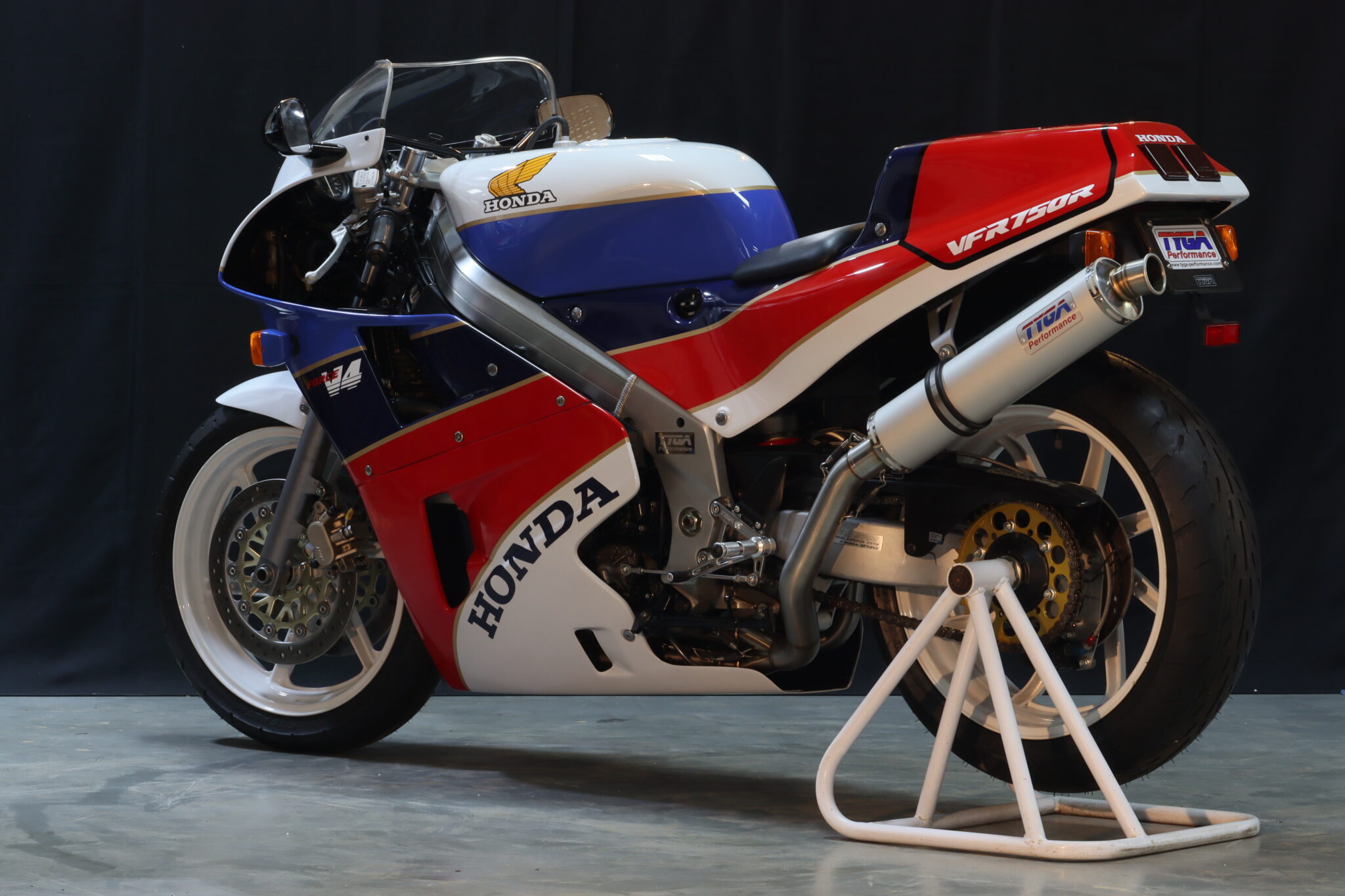 HONDA VFR750R RC30 replica - TYGA Performance Parts Europe