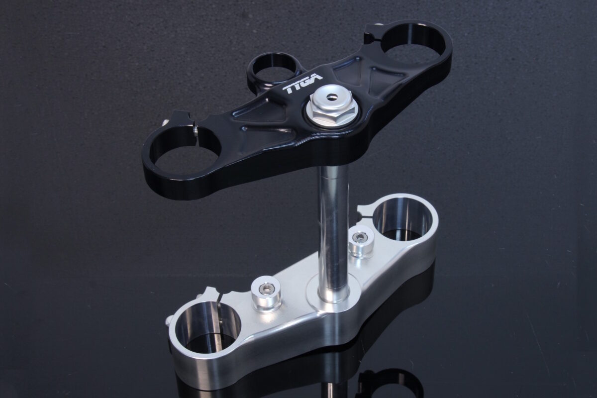 Triple clamp set 3D, Black top clamp/Silver lower clamp, Aprilia RS250 ...