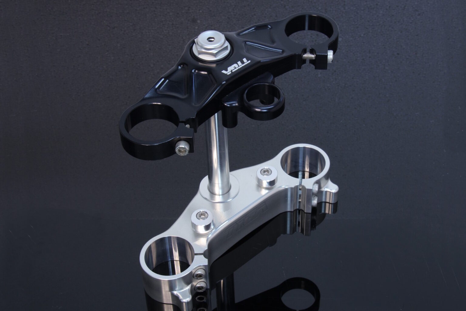 Triple clamp set 3D, Black top clamp/Silver lower clamp, Aprilia RS250 ...